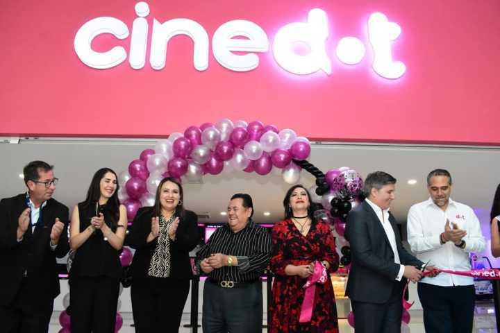 Blanca Angulo y Noé Peñaloza inauguran Cinedot en Chiautempan | e-tlaxcala.mx